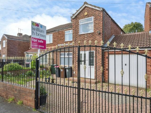3 bedroom semi detached house for sale