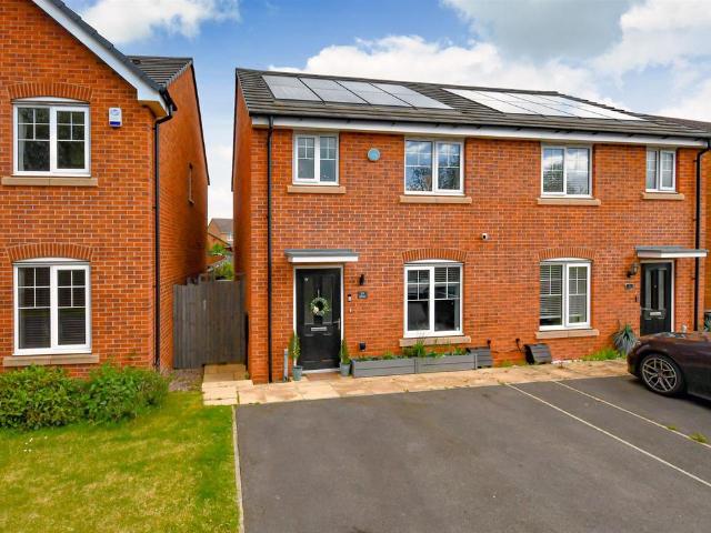 3 bedroom semi detached house for sale
