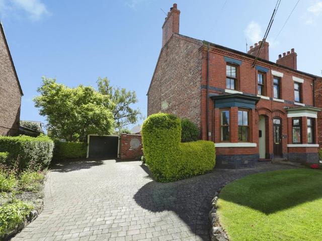 3 bedroom semi detached house for sale