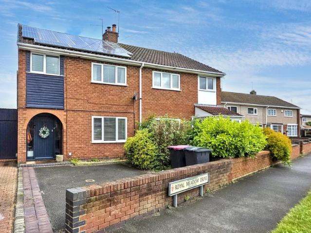 3 bedroom semi detached house for sale