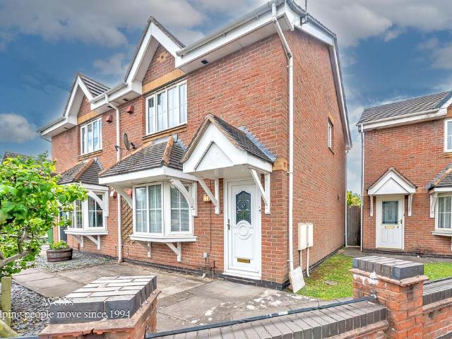 3 bedroom semi detached house for sale