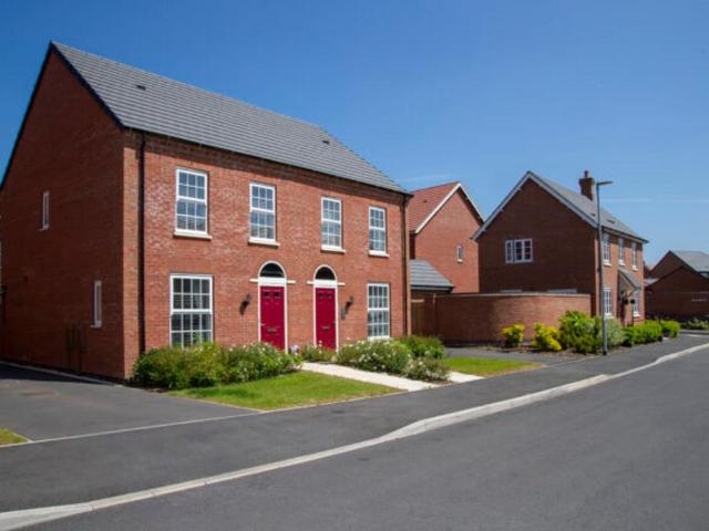 3 bedroom semi detached house for sale
