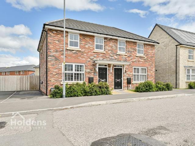 3 bedroom semi detached house for sale
