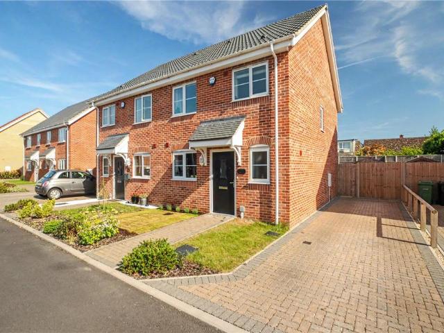 3 bedroom semi detached house for sale