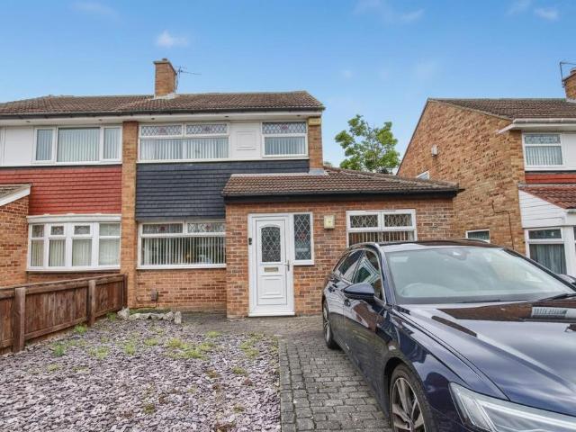 3 bedroom semi detached house for sale