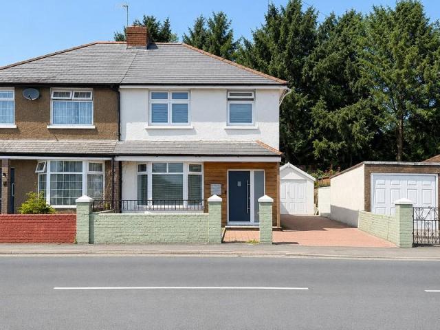 3 bedroom semi detached house for sale
