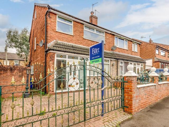3 bedroom semi detached house for sale