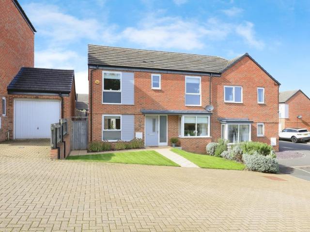 3 bedroom semi detached house for sale