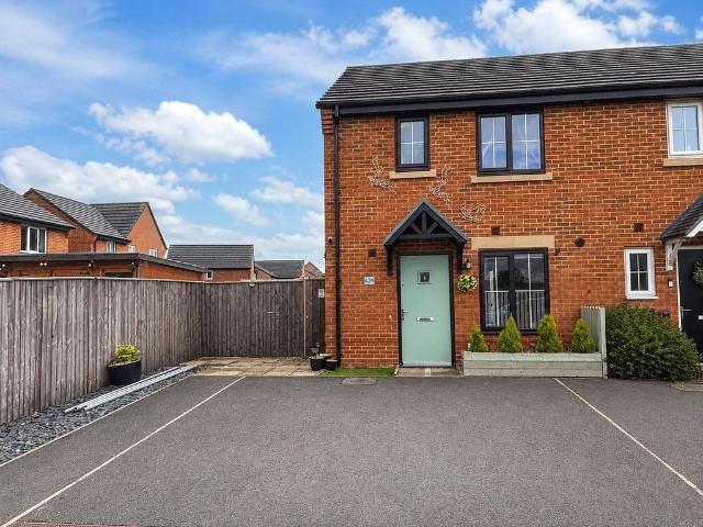 3 bedroom semi detached house for sale