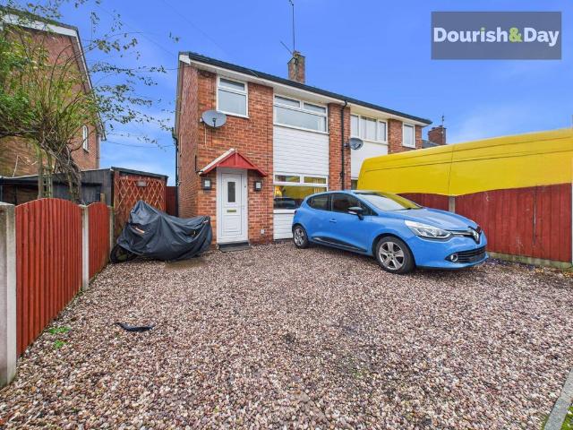 3 bedroom semi detached house for sale