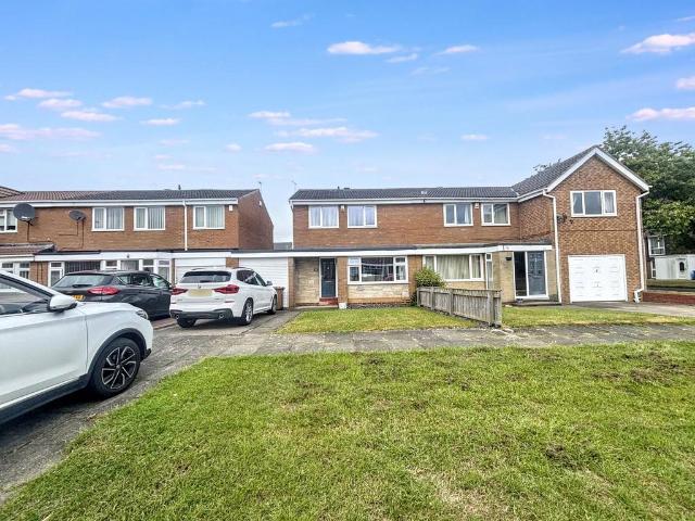 3 bedroom semi detached house for sale