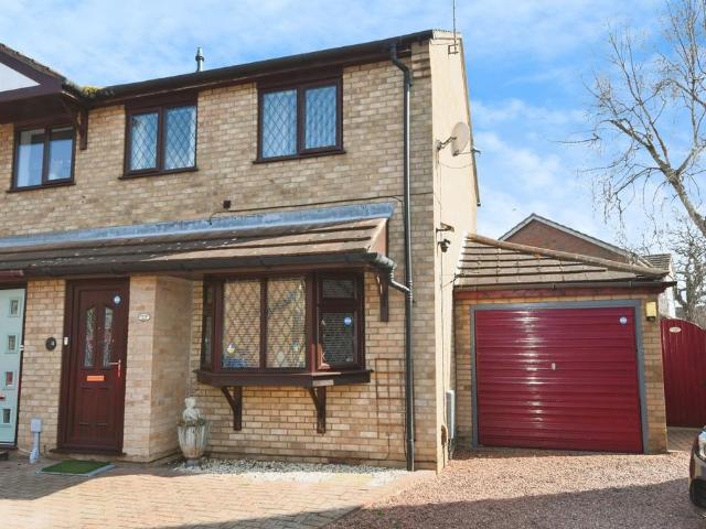 3 bedroom semi detached house for sale