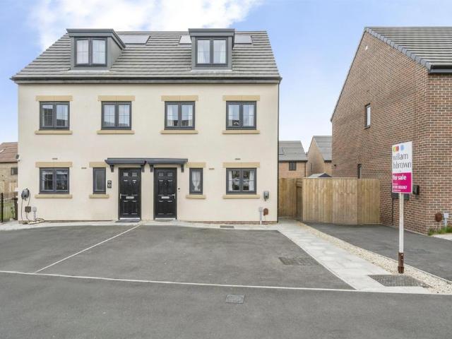 3 bedroom semi detached house for sale