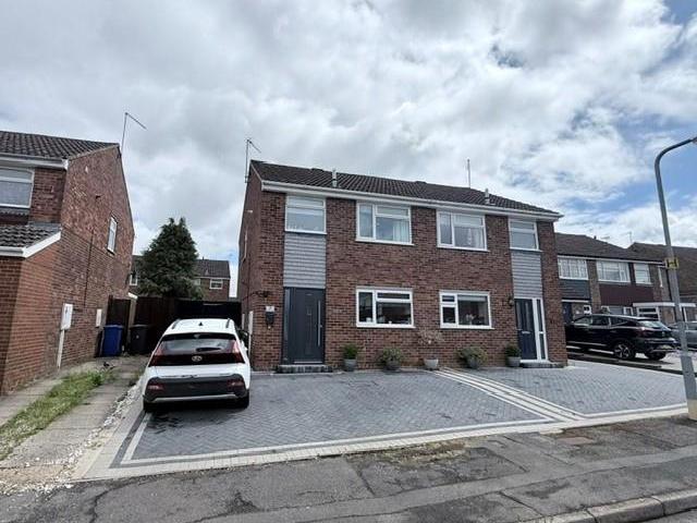 3 bedroom semi detached house for sale