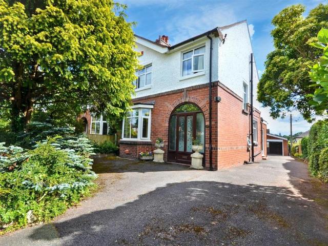3 bedroom semi detached house for sale
