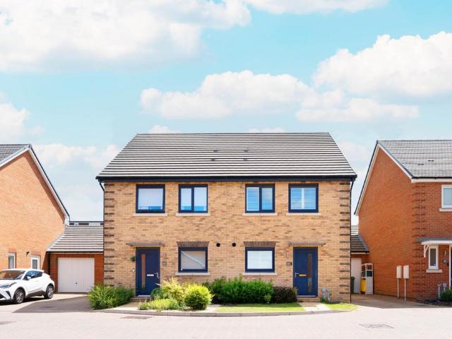 3 bedroom semi detached house for sale