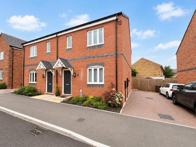 3 bedroom semi detached house for sale
