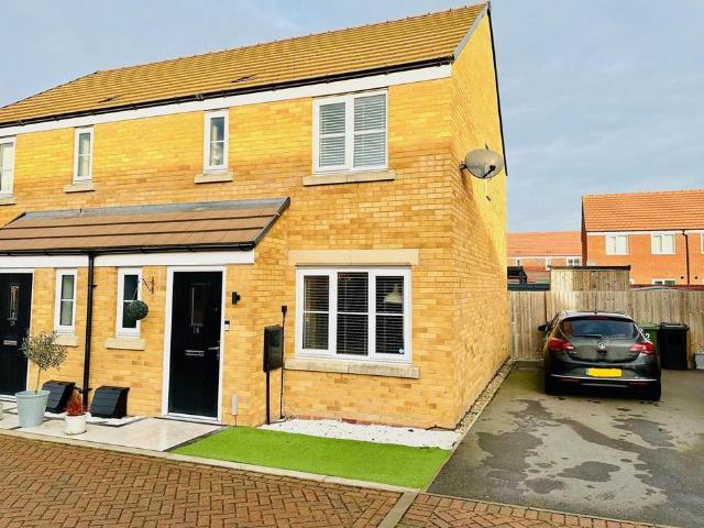 3 bedroom semi detached house for sale