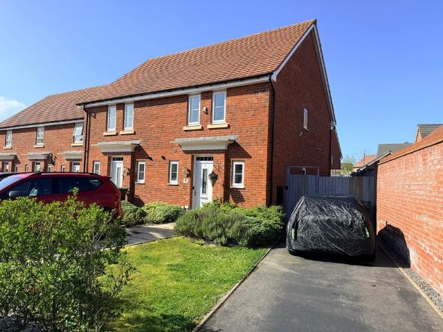 3 bedroom semi detached house for sale