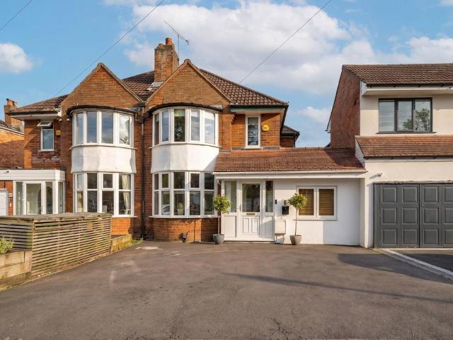 3 bedroom semi detached house for sale
