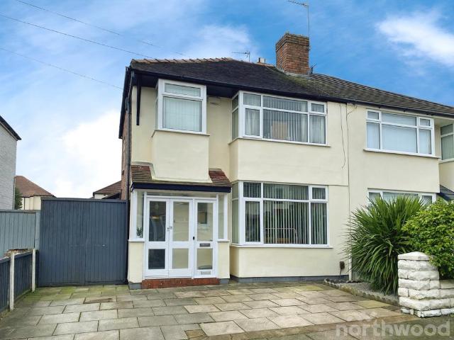 3 bedroom semi detached house for sale