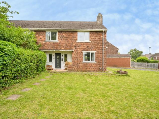 3 bedroom semi detached house for sale