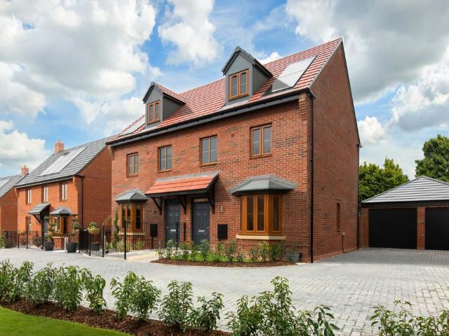 3 bedroom semi detached house for sale