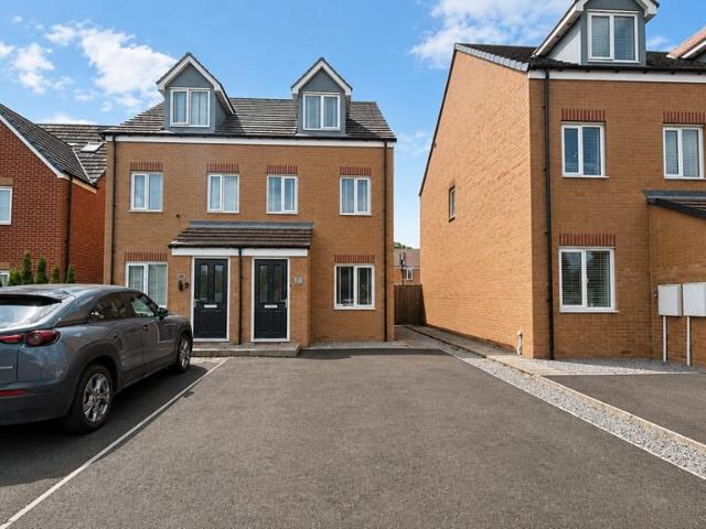 3 bedroom semi detached house for sale