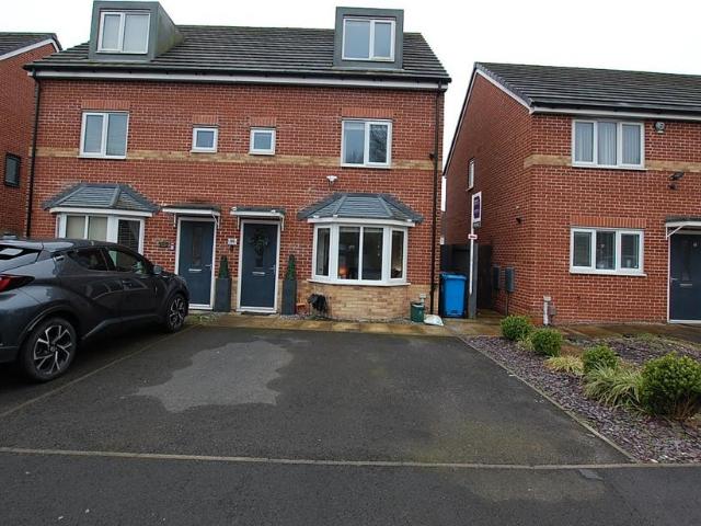 3 bedroom semi detached house for sale