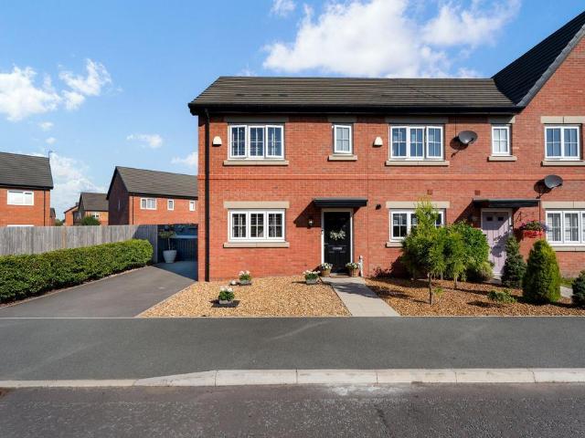 3 bedroom semi detached house for sale