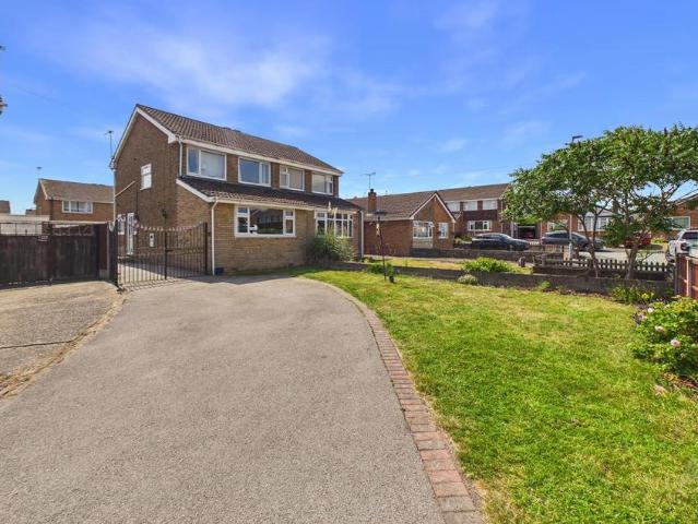 3 bedroom semi detached house for sale