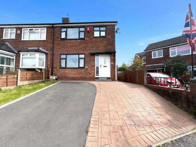 3 bedroom semi detached house for sale