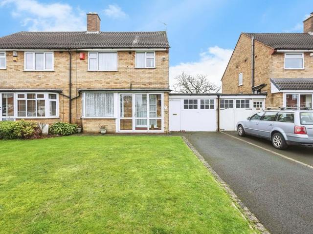 3 bedroom semi detached house for sale