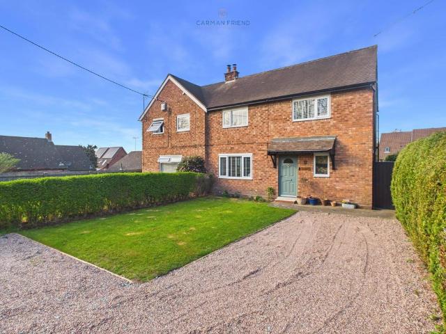 3 bedroom semi detached house for sale