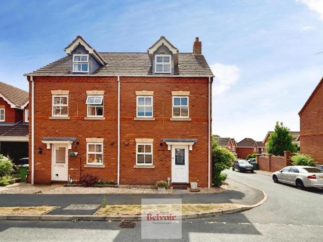 3 bedroom semi detached house for sale