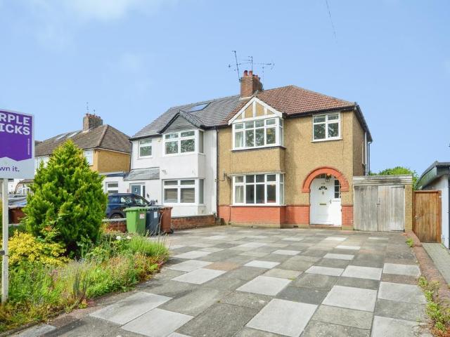 3 bedroom semi detached house for sale