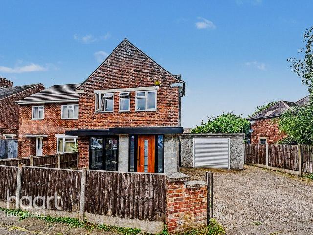 3 bedroom semi detached house for sale
