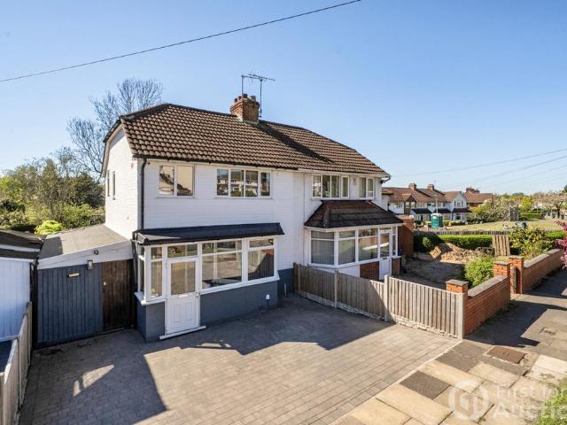 3 bedroom semi detached house for sale