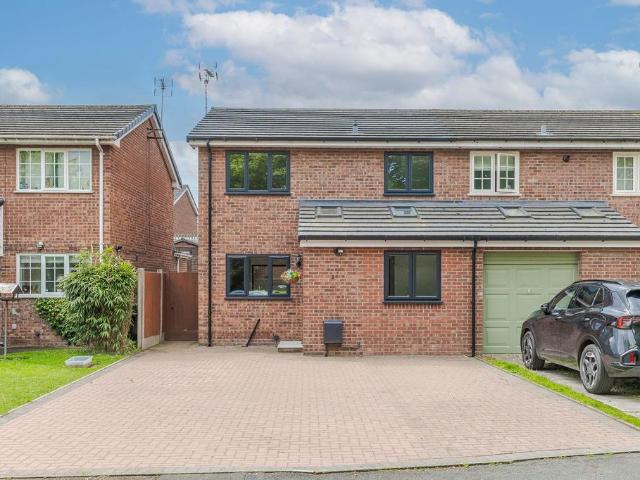 3 bedroom semi detached house for sale