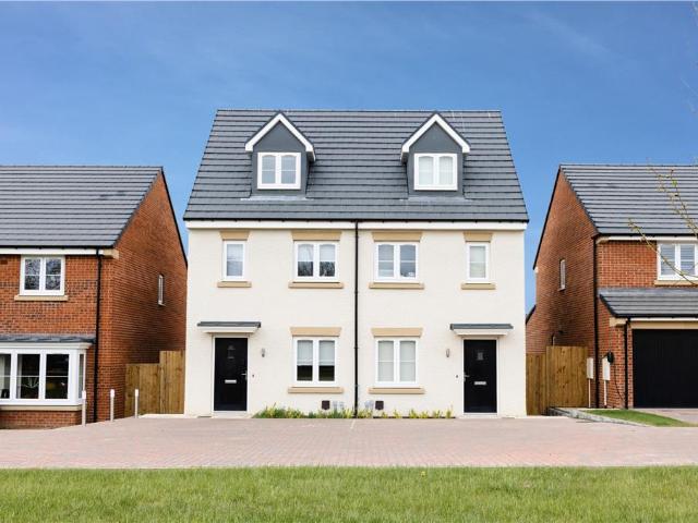 3 bedroom semi detached house for sale