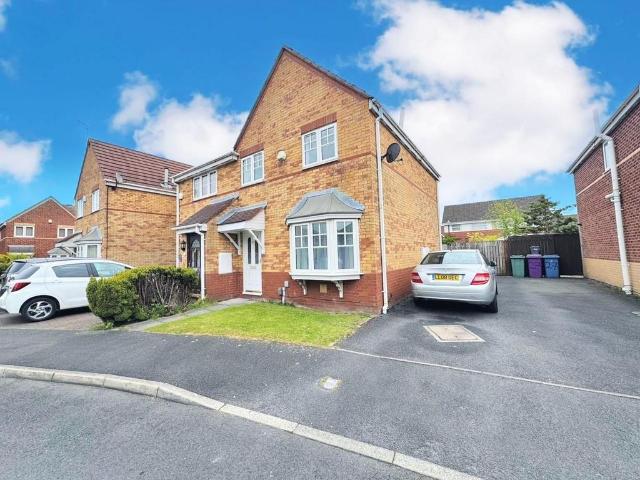 3 bedroom semi detached house for sale