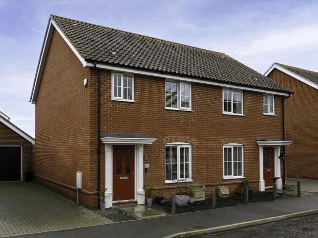3 bedroom semi detached house for sale