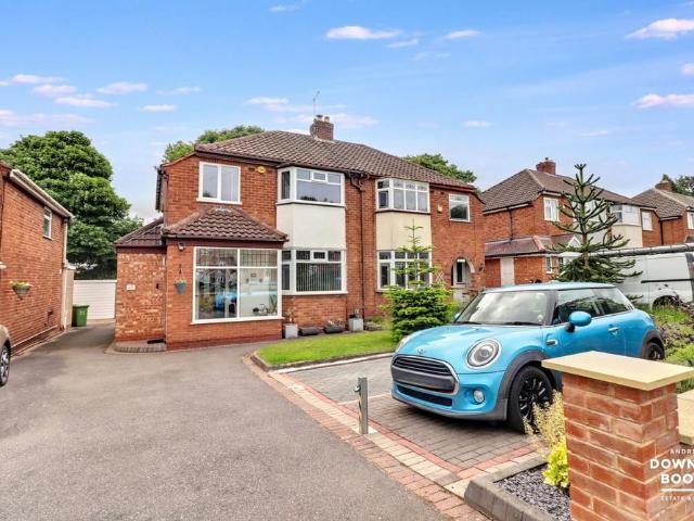 3 bedroom semi detached house for sale