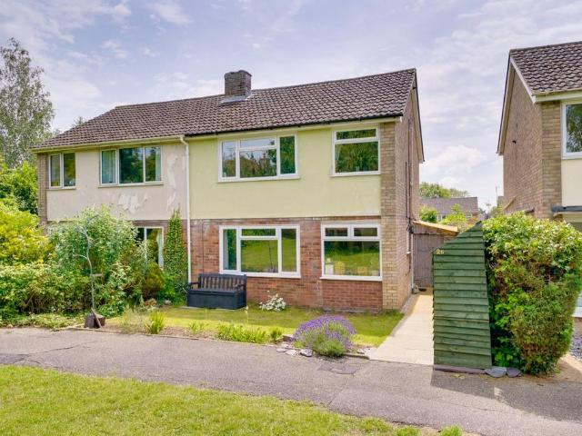 3 bedroom semi detached house for sale