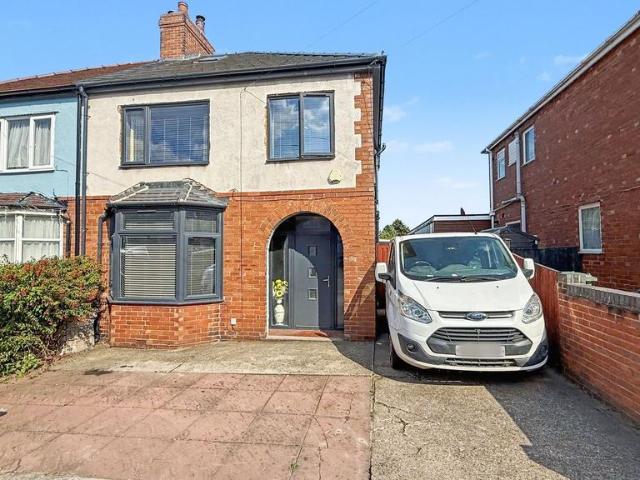 3 bedroom semi detached house for sale