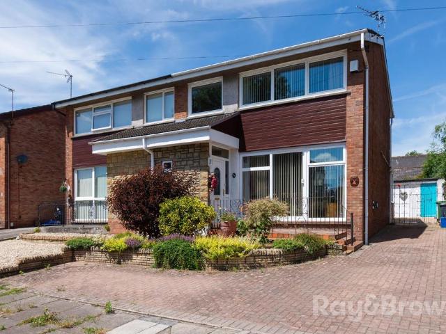 3 bedroom semi detached house for sale