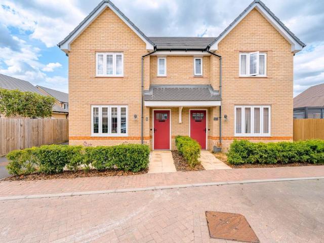 3 bedroom semi detached house for sale