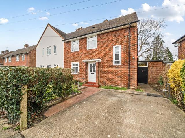 3 bedroom semi detached house for sale