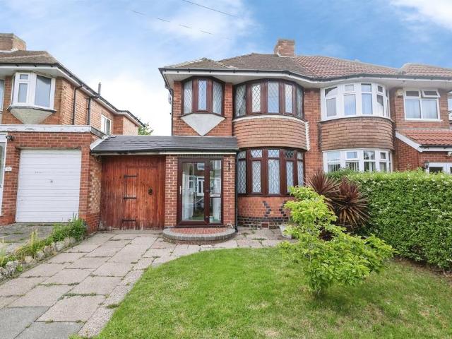 3 bedroom semi detached house for sale