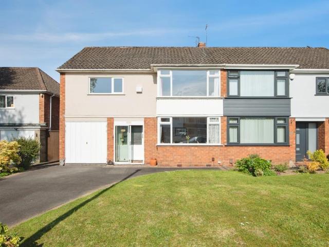 3 bedroom semi detached house for sale